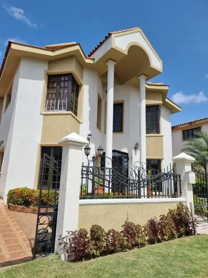 Casas en Venta en Loma Linda, Pto. Ordaz | MercadoLibre.com.ve