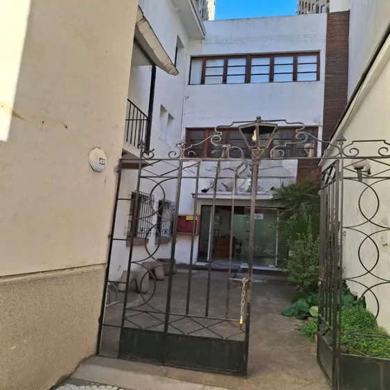 Edificio Teatinos A Pasos De Metro Sant | Mercado Libre 🏠