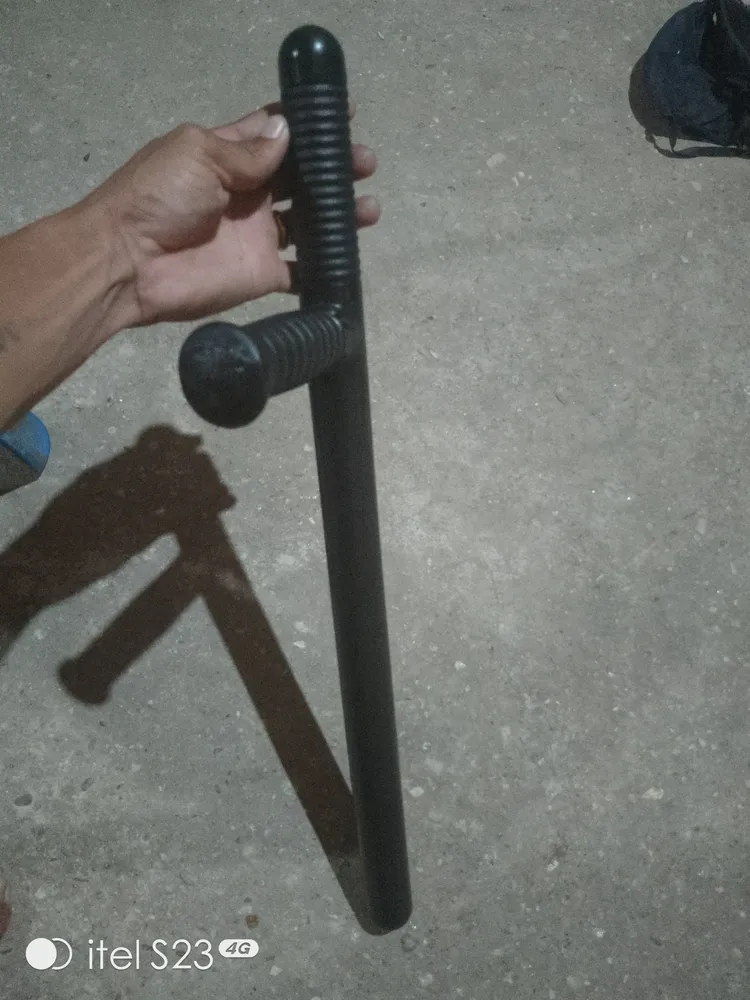 Bastão Tonfa Cassetete Militar 58cm Policial Auto Defesa | MercadoLivre