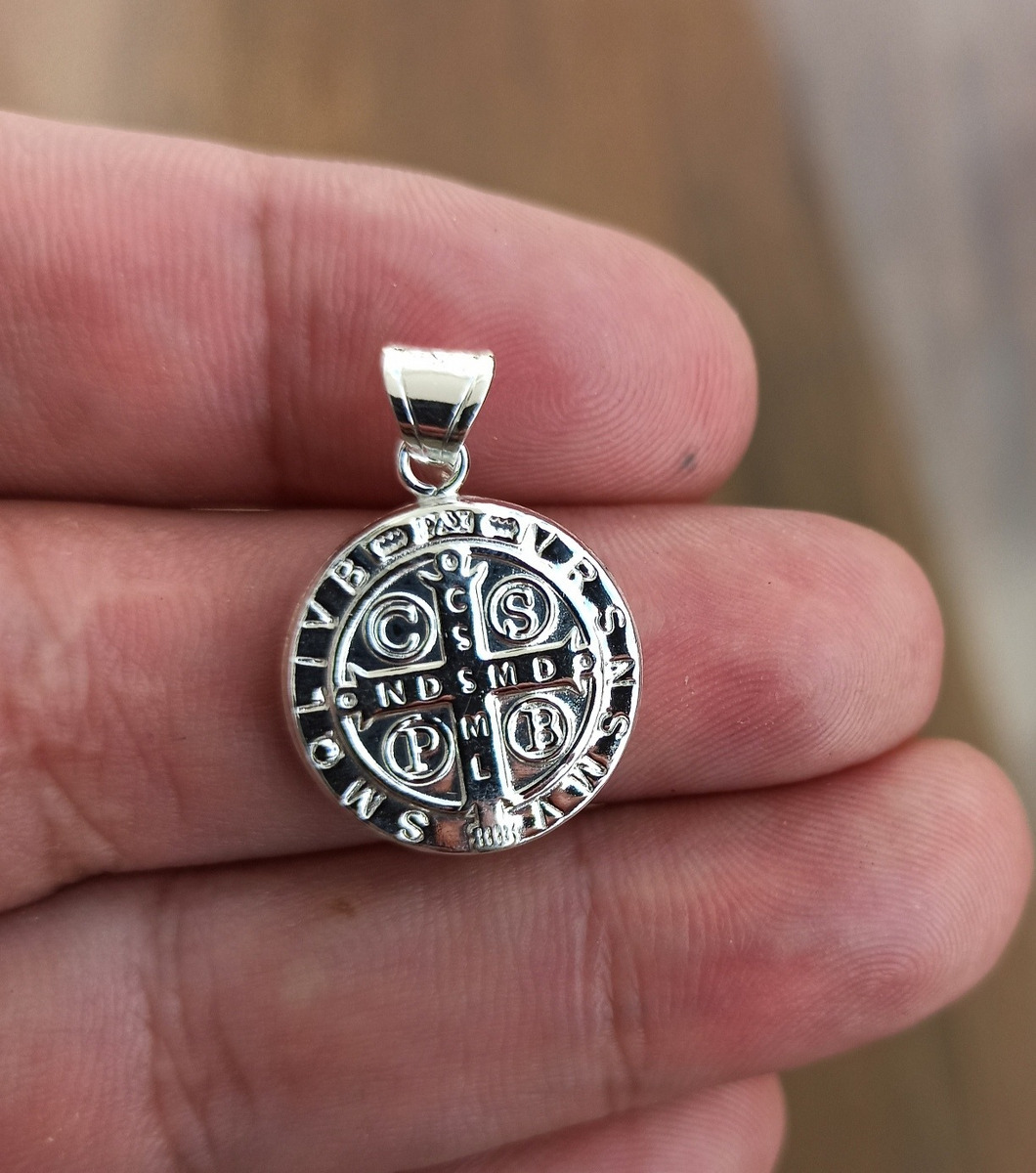 Medalla San Benito En Plata 925 Diámetro 1.8cms | MercadoLibre Medalla San Benito En Plata 925 Diámetro 1.8cms | MercadoLibre