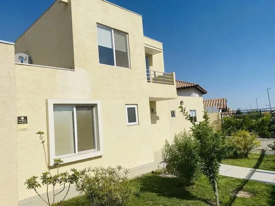 Casas en Arriendo en Chicureo, Colina, 4 dormitorios o más ...