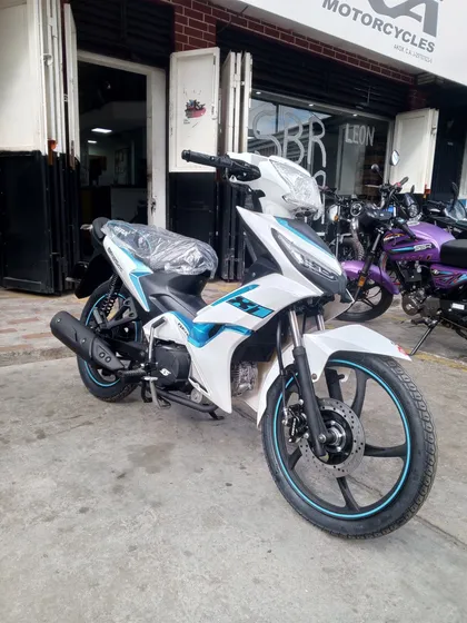 Scooters Maxi - Motos 2025 | TuCarro