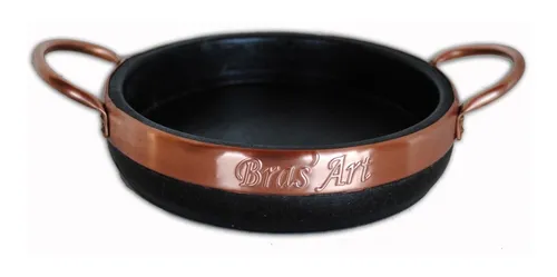 Sartén de esteatita con mango de cobre. Color: gris claro | MercadoLibre