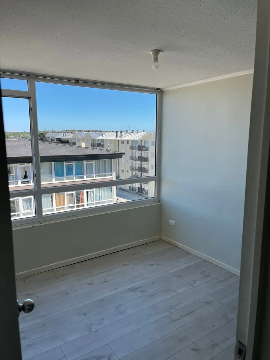 Lindo Departamento Con Mucha Luz, Muy Soleado Con Portero El ...