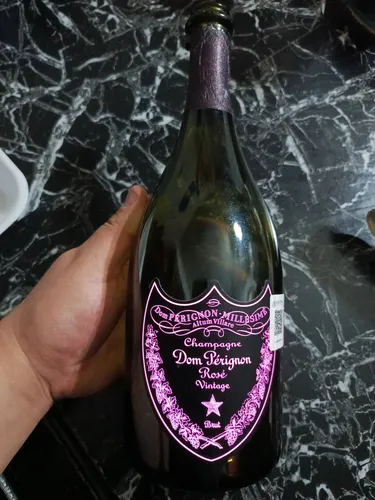 Botella Dom Perignon Rose Luminous Vacía De Colección | MercadoLibre