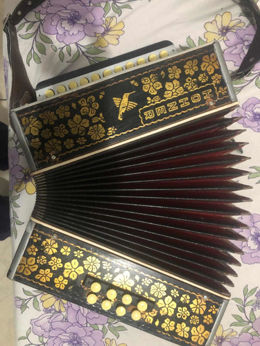 Acordeon Usado Pé De Bode Hohner 8bx 2 Voz Beija Flor Mercadolivre