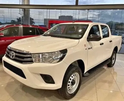 Toyota Hilux Doble Cabina Base 4x2 2026 Entrega Inmediata | MercadoLibre