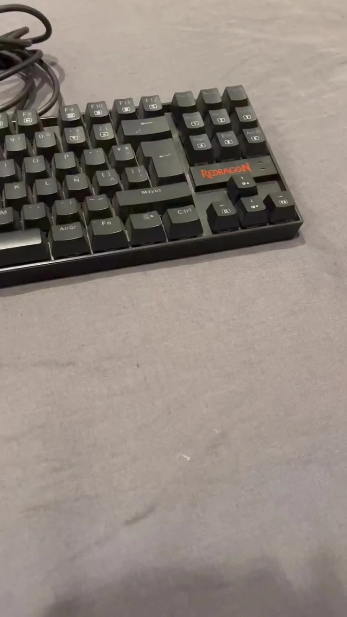 Teclado Redragon Kumara QWERTY Outemu Red español latinoamérica color ...