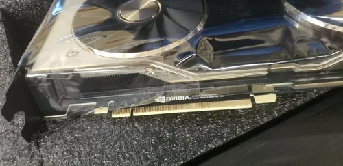 Placa De Vídeo - Nvidia Titan Rtx (24gb / Pci-e) 900-1g150-2 Placa De Vídeo - Nvidia Titan Rtx (24gb / Pci-e) 900-1g150-2