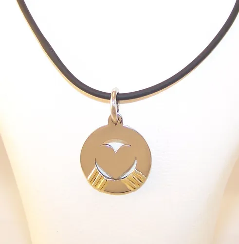 Dije Acero Quirurgico Con Oro Corazón + Grabado Inicial Dije Acero Quirurgico Con Oro Corazón + Grabado Inicial