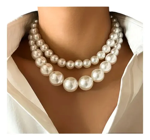 Kit 2 Colar Perolado Expirado Na Mulher Moderna . Bege | Parcelamento ...
