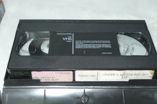 Fita Vhs U2 Live At Red Rocks Under A Blood Red Sky à venda em São ... Fita Vhs U2 Live At Red Rocks Under A Blood Red Sky à venda em São ...
