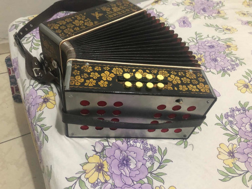 Acordeon Usado Pé De Bode Hohner 8bx 2 Voz Beija Flor Mercadolivre