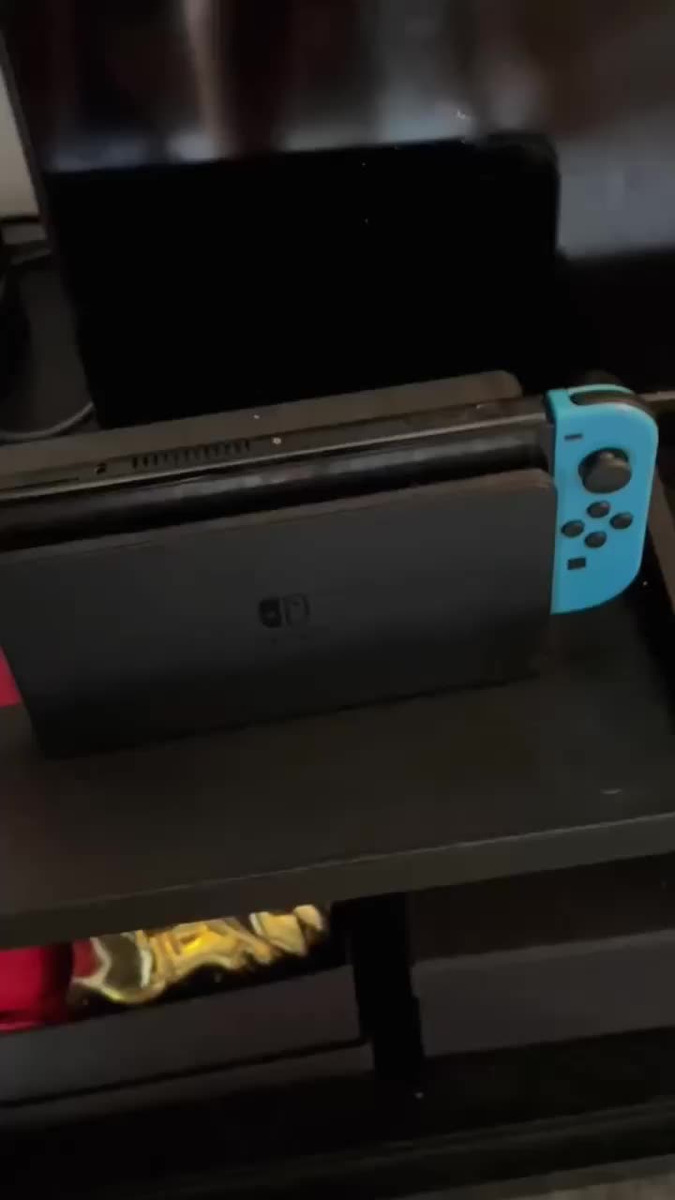 Nintendo Switch 32gb Mario Kart 8 Deluxe Cor Vermelho Néon Azul Néon E