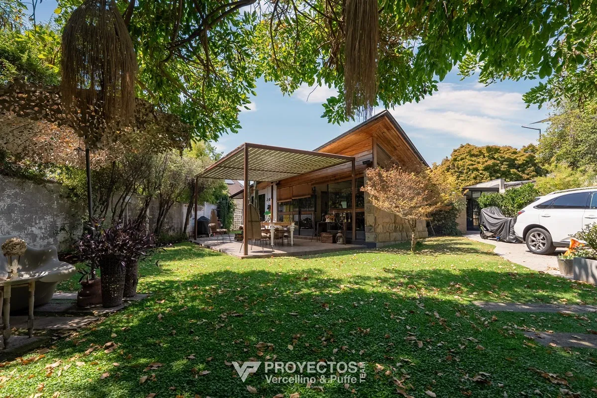 Casa En Venta De 5 Dorm. En Vitacura | Portalinmobiliario.com