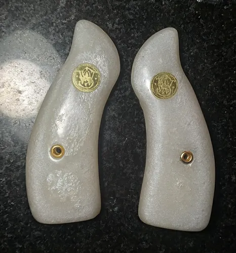 Cabo Coronha Revólver Smith & Wesson Antigo! | Frete grátis Cabo Coronha Revólver Smith & Wesson Antigo! | Frete grátis