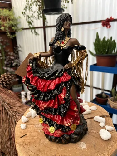 Escultura De Maria Mulambo Em Resina 28 Cm | Parcelamento sem juros Escultura De Maria Mulambo Em Resina 28 Cm | Parcelamento sem juros