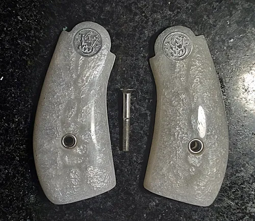 Cabo Revolver Smith & Wesson Cal.32 Long! Madrepérola | Frete grátis Cabo Revolver Smith & Wesson Cal.32 Long! Madrepérola | Frete grátis