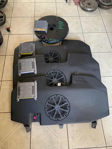 Subwoofer Fender Jetta Mk6 Con Amplificador Original | MercadoLibre