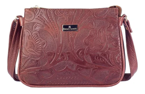 Bolsa Crossbody De Piel Para Dama Con Grabado Tipo Cincelado Color Café Diseño De La Tela