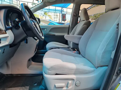 Toyota Sienna 3.5 Xle At | MercadoLibre