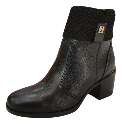 Bota Pegada Feminina Cano Curto Em Couro Preta 280305 Bota Pegada Feminina Cano Curto Em Couro Preta 280305