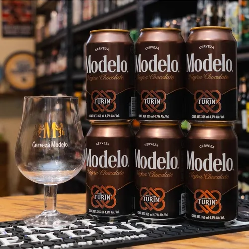 Paquete Navideño Sixpack Modelo Chocolate Turin + Vaso | Meses sin interés