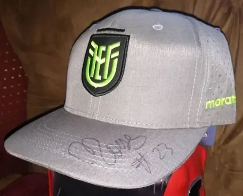 Gorra Autografiada Por Jugador Ecuatoriano Moisés Caicedo en venta en ... Gorra Autografiada Por Jugador Ecuatoriano Moisés Caicedo en venta en ...