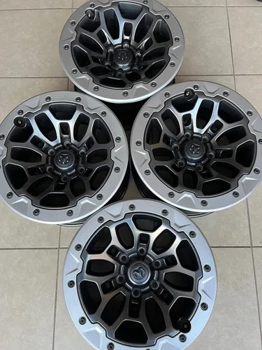 Set 4 Rines Originales 18 Ram Trx Mopar Beadlocks 4x4 | Meses sin interés