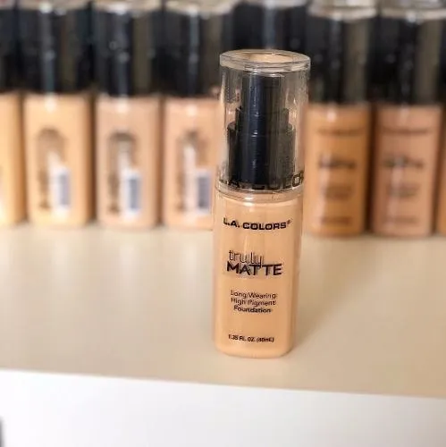 Base de maquillaje L.A. Colors Truly Matte tono 355 medium beige - 40mL ... Base de maquillaje L.A. Colors Truly Matte tono 355 medium beige - 40mL ...