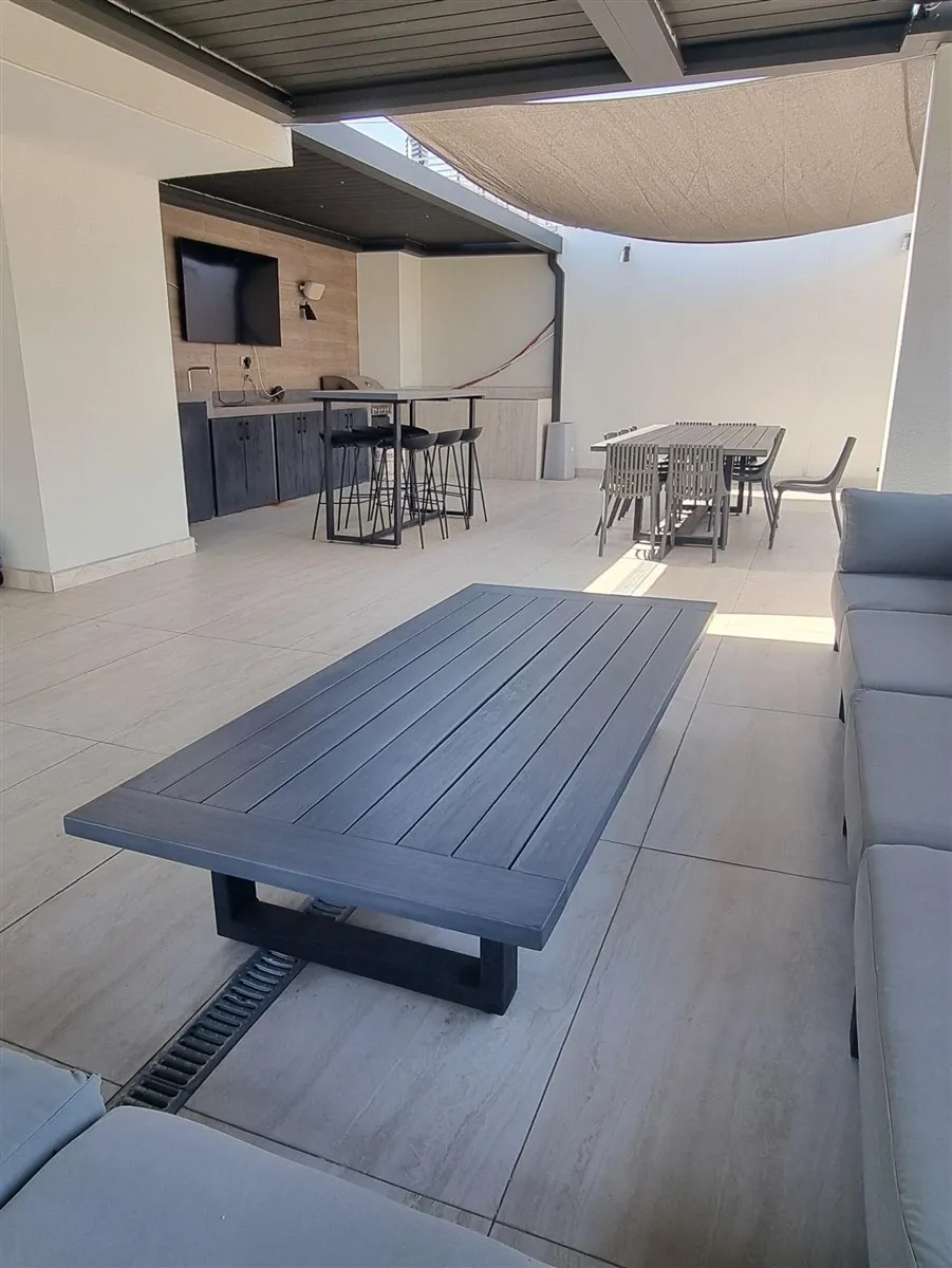 Duplex Av. La Dehesa- Robles- Quincho Privado Nivel Superior ...