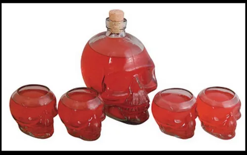 Kit Crânio - 1 Garrafa Caveira 750ml + 4 Copos Shot 100ml | Frete grátis Kit Crânio - 1 Garrafa Caveira 750ml + 4 Copos Shot 100ml | Frete grátis