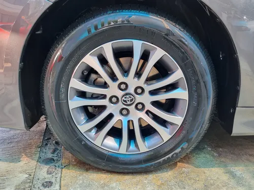 Toyota Sienna 3.5 Xle At | MercadoLibre