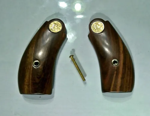 Cabo Revolver Smith & Wesson Cal.38 Marca Pequena ! Ébano | Frete grátis Cabo Revolver Smith & Wesson Cal.38 Marca Pequena ! Ébano | Frete grátis