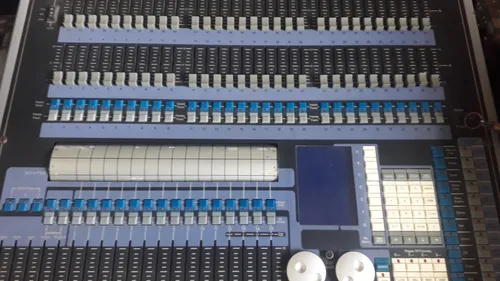 Mesa Avolite Pearl 2010 Tecport | MercadoLivre Mesa Avolite Pearl 2010 Tecport | MercadoLivre