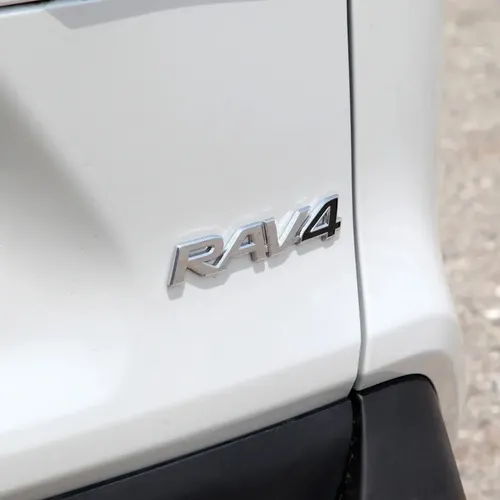 `cb ~ Emblema Con Logo Toyota Rav4, 16 Cm X 3 Cm, Con ~ | Meses sin interés
