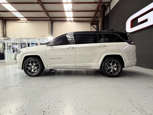 Jeep Commander Overland | MercadoLibre
