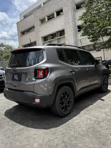 Jeep Renegade 1.8 Sport | TuCarro