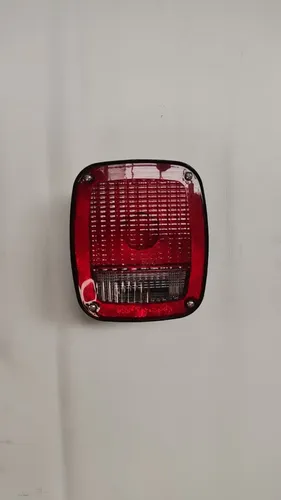 Faro Stop Trasero Frieghtliner A6815440403 | Envío gratis