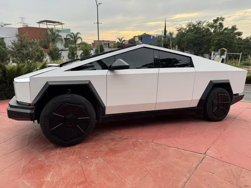 Tesla Cybertruck Cyberbeast | MercadoLibre