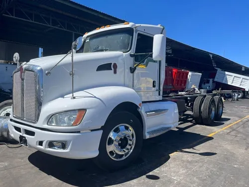 Kenworth T660 Chasis Cabina Blanco | MercadoLibre