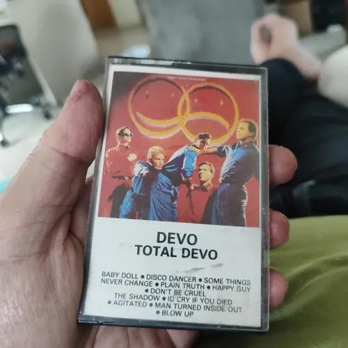 Fita K7 - Devo - Total Devo - Raro - Excelente Estandar | MercadoLivre