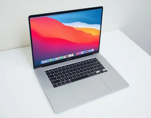 Macbook Pro 2019 1tb Ssd 32gb Core I9 2.3ghz Radeon 5500m 4g Macbook Pro 2019 1tb Ssd 32gb Core I9 2.3ghz Radeon 5500m 4g