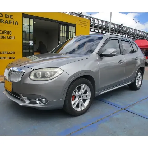 Deluxe - Carros y Camionetas | TuCarro