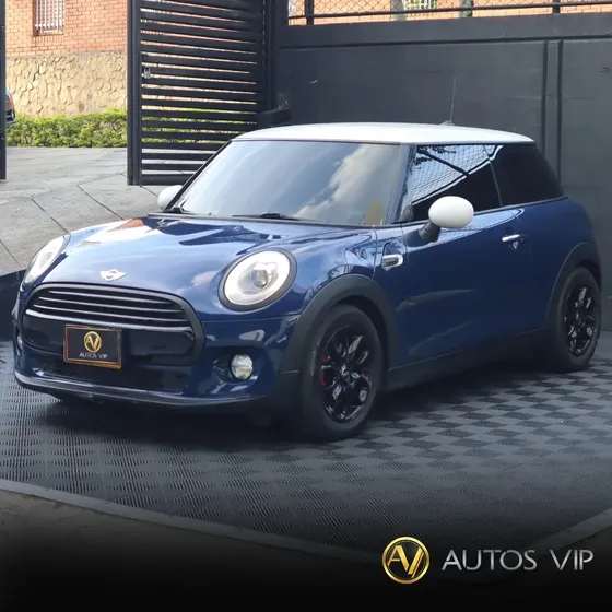 Tiendas Venta Bucaramanga - Carros y Camionetas Azul | TuCarro