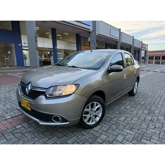 Renault Logan 2018: Comprar 30 carros usados, seminuevos y nuevos