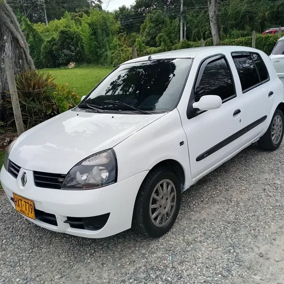 Renault Clio 2015 - Carros y Camionetas | TuCarro
