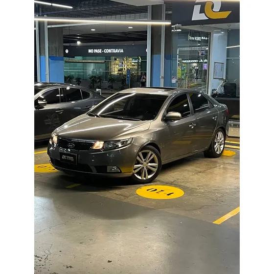 Kia Forte - Carros y Camionetas Kia | TuCarro