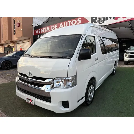 Toyota Hiace 2015: 73 autos a partir de $450,000 MXN
