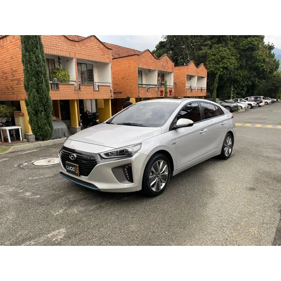 Corolla - Carros, Motos y Otros, híbrido | TuCarro